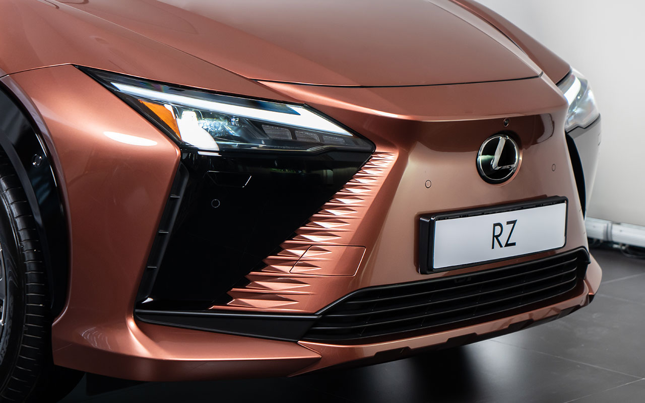 RZ 500e: Lexus lança seu primeiro elétrico no Brasil com pré-venda a R ...
