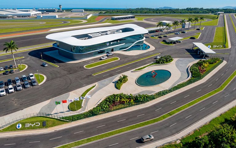 BYD anuncia centro de testes no Rio e 3 mil contratações para fábrica ...